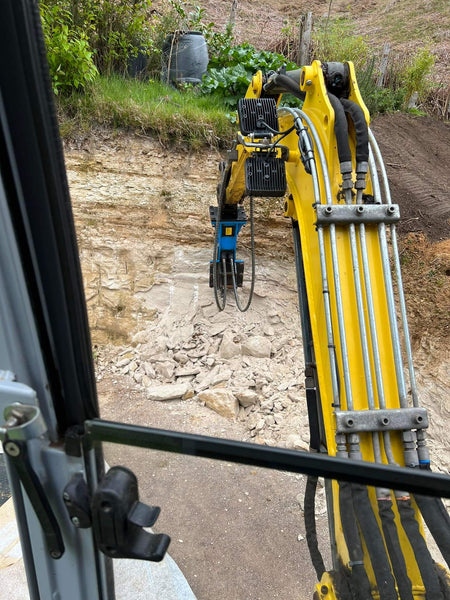 JB350 Hydraulic Mini Excavator Breaker - 0.5 to 2 Tonne – JB Equipment Ltd