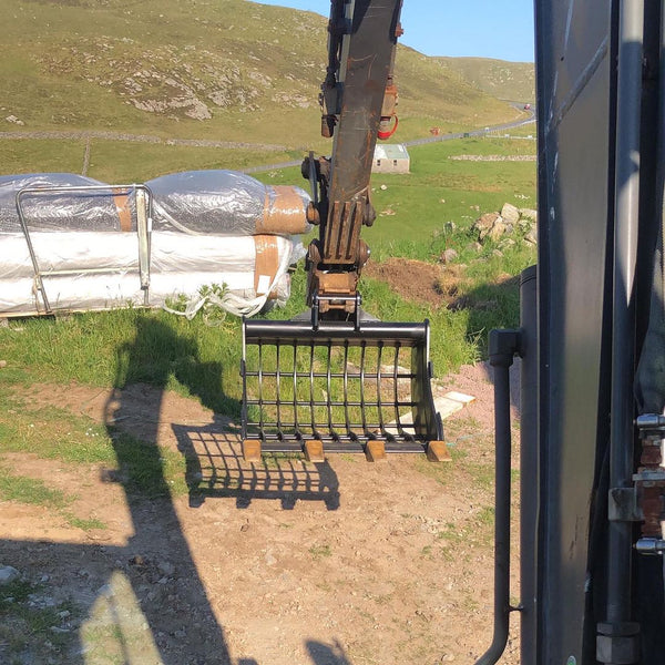 RD2 Excavator Riddle Bucket - 2-3 tonne – JB Equipment Ltd